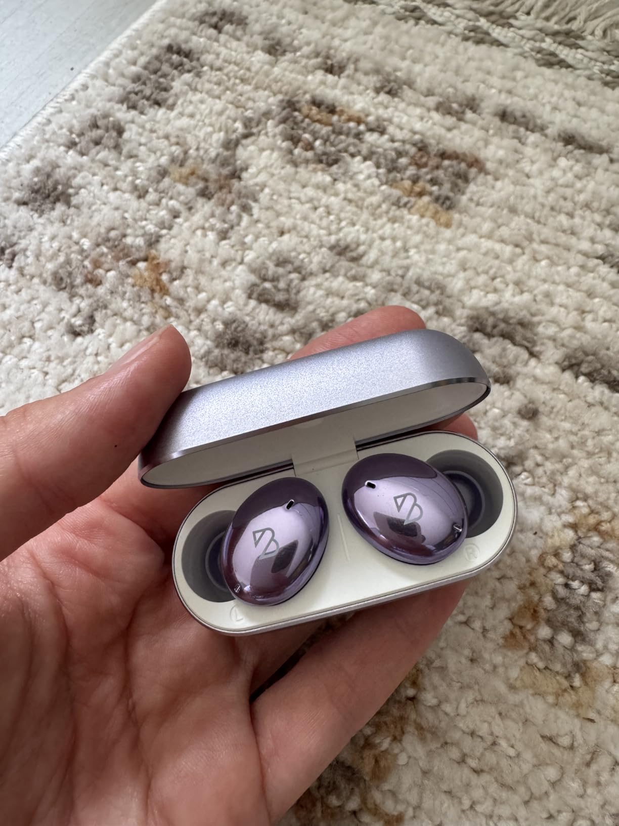 13 Best Earbuds for Small Ears (June 2026): Expert Reviews